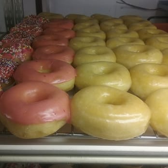 DONUT PALACE - Updated December 2025 - 33 Photos - 5651 Hwy 25, Flowood ...