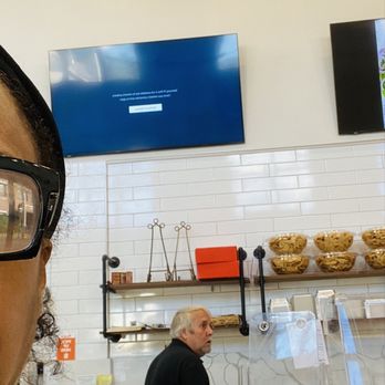 B & M MARKET - Updated December 2025 - 132 Photos & 101 Reviews - 146 ...