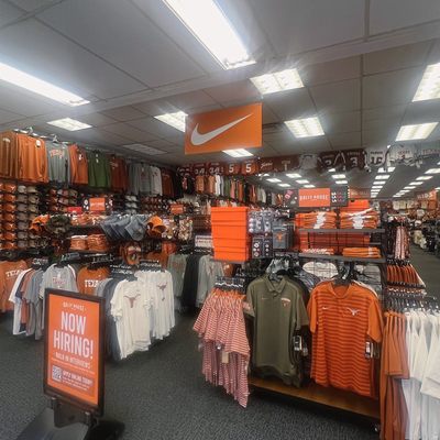 RALLY HOUSE THE DRAG - Updated December 2025 - 2222 Guadalupe St ...