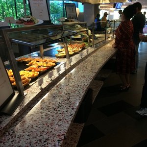 MICROSOFT ONE ESTERRA FOOD HALL - 15550 NE Turing St, Redmond ...