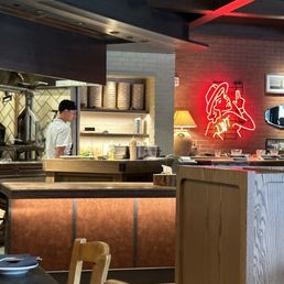 LITTLE WEST TAVERN - Updated September 2025 - 213 Photos & 114 Reviews ...