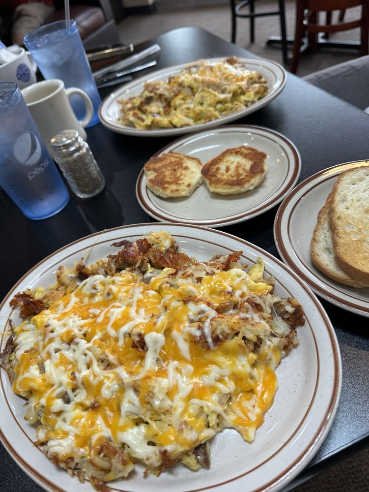 FALLS CAFE - Updated October 2025 - 16 Reviews - 1118 Plankview Green ...