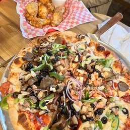 VILLAGE PIZZA - 308 Photos & 584 Reviews - 40568 Village Dr, Big Bear ...