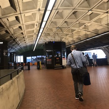 SMITHSONIAN METRO STATION - Updated January 2026 - 88 Photos & 45 ...