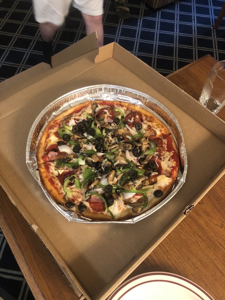 D W PIZZERIA FAMILY RESTAURANT - Updated May 2024 - 31 Reviews - 78 ...