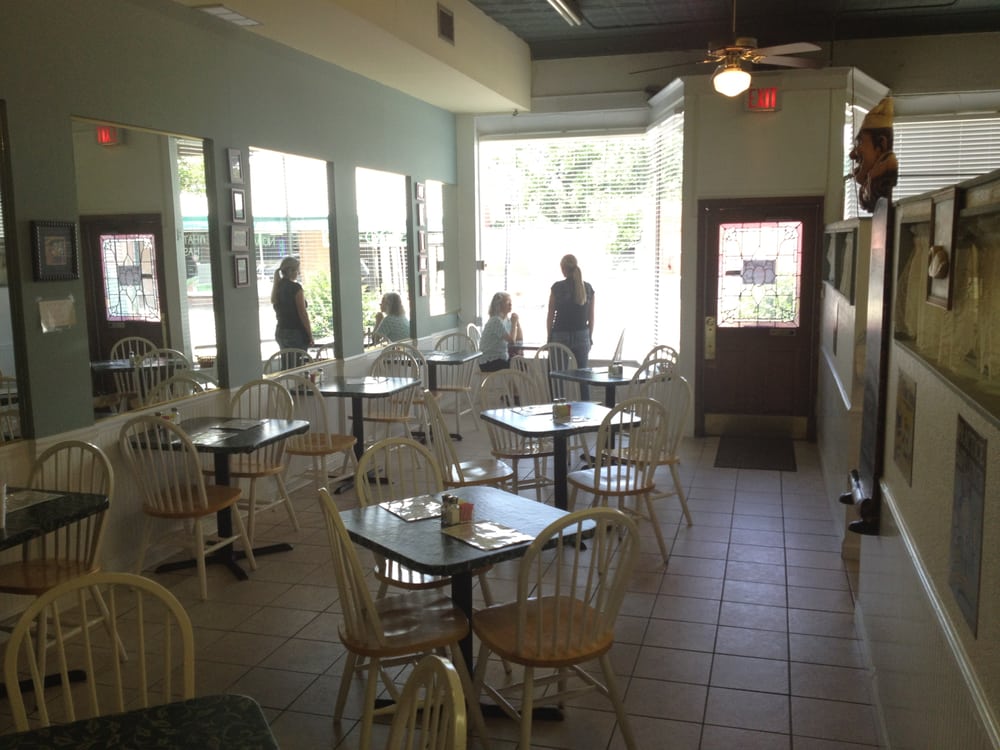 OLD FOGIES - Updated December 2025 - 14 Reviews - 714 E Davis St ...