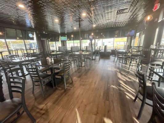 BLACK LABEL - Updated June 2024 - 80 Photos & 33 Reviews - 1755 N Bell ...