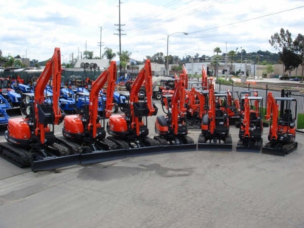 PDQ EQUIPMENT - Updated July 2025 - 348 N Santa Fe Ave, Vista ...