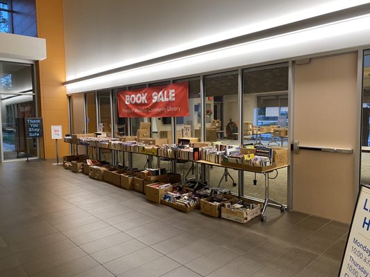 MONTCLAIR LIBRARY - Updated December 2025 - 21 Photos & 21 Reviews ...