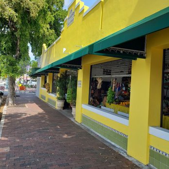 LOS PINARENOS FRUTERIA - Updated October 2025 - 247 Photos & 102 ...