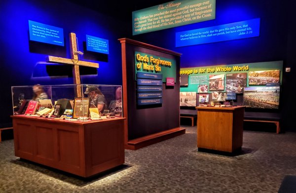 BILLY GRAHAM LIBRARY - Updated August 2024 - 643 Photos & 109 Reviews ...