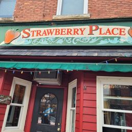 STRAWBERRY PLACE - Updated July 2025 - 489 Photos & 683 Reviews - 72 S ...