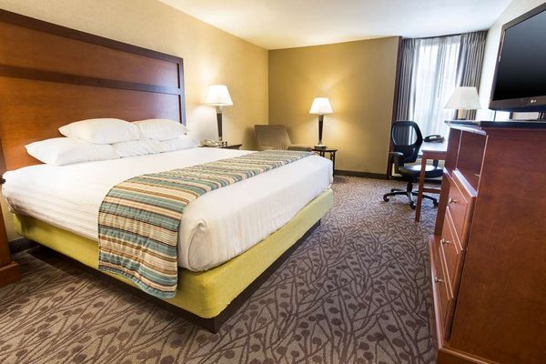 DRURY INN & SUITES ATLANTA AIRPORT - 77 Photos & 67 Reviews - 1270 ...