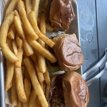 HI SLIDERS - Updated December 2025 - 244 Photos & 123 Reviews - 95-221 ...