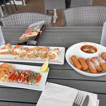 UNCLE ERNIE’S BAYFRONT BAR & GRILL - Updated May 2025 - 766 Photos ...