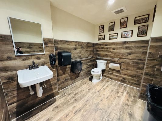 THE BURREN HOUSE - Updated April 2025 - 89 Photos & 84 Reviews - 925 ...