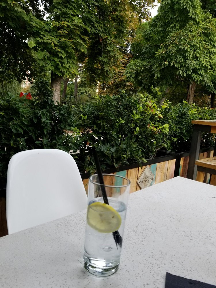 FLORIDA RETIRO - Updated October 2025 - 10 Photos - Paseo República de ...