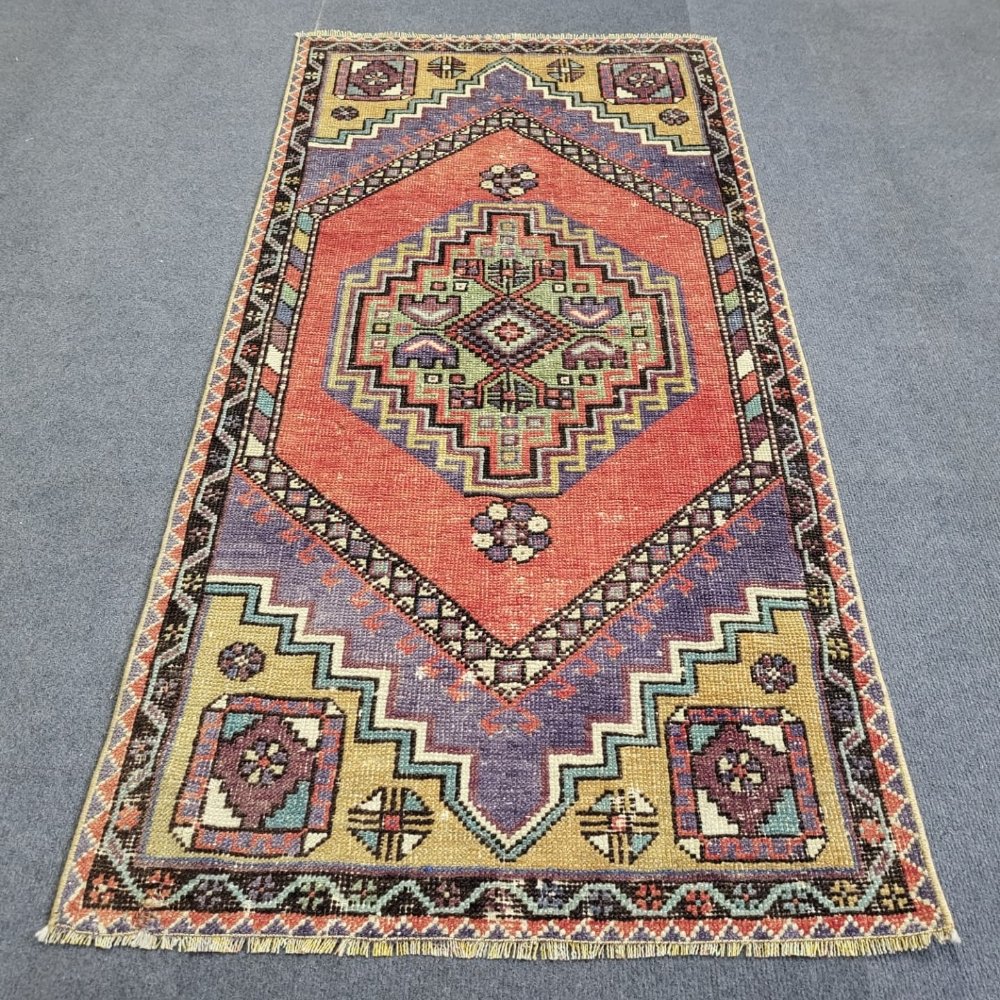 VINTAGE RUG SOURCE - Updated October 2025 - 80 Photos - 18255 Segale ...