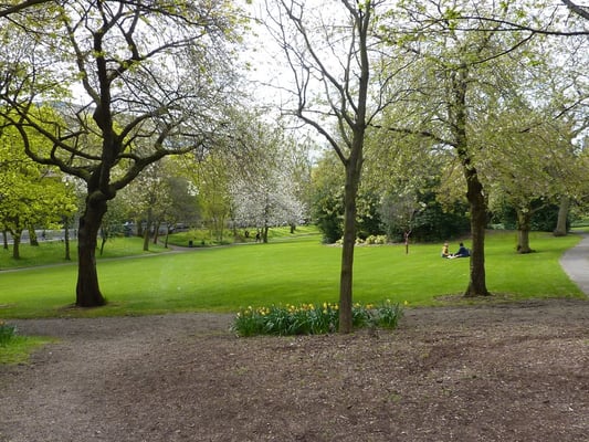 GEORGE SQUARE GARDENS - Updated December 2024 - George Square Lane ...