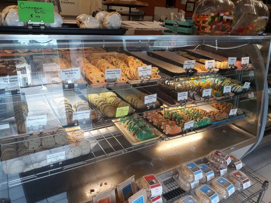 ART’S BAKERY - 29 Photos & 29 Reviews 【4380 W Ridge Rd, Erie ...