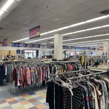 GOODWILL RETAIL STORE AND DONATION CENTER - Updated December 2025 - 34 ...