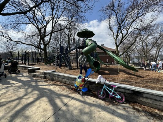 HAMLIN PARK - Updated July 2024 - 36 Reviews - 3035 N Hoyne Ave ...