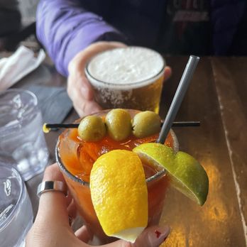 SLÁINTE IRISH PUB AND RESTAURANT - Updated January 2025 - 348 Photos ...