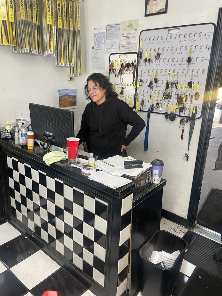 GABRIEL’S AUTOMOTIVE & TOWING - Updated January 2026 - 169 Photos & 344 ...