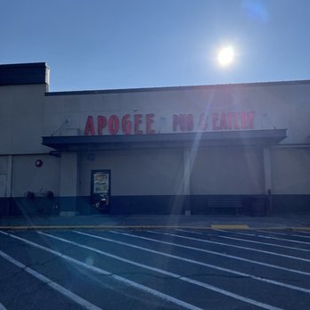 APOGEE PUB & EATERY - Updated December 2025 - 122 Photos & 203 Reviews ...