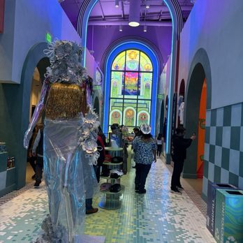 MEOW WOLF HOUSTON - RADIO TAVE - Updated April 2025 - 526 Photos & 94 ...