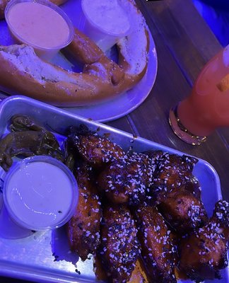 RED ROCK TAP AND GRILL - Updated January 2026 - 183 Photos & 238 ...