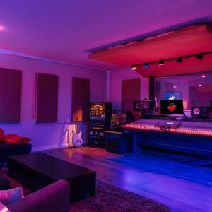 STAGE RED STUDIOS - 30 Photos - 105 W Alameda Ave, Burbank, California ...