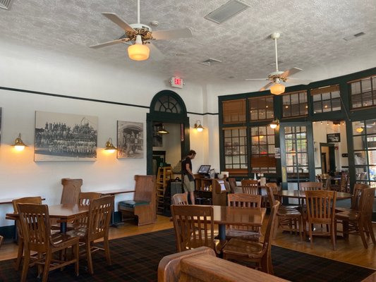 FLOSSMOOR STATION RESTAURANT & BREWERY - Updated June 2025 - 297 Photos & 501 Reviews - 1035 ...