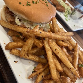 THE 9 IRON BAR & GRILL - Updated October 2025 - 37 Photos & 21 Reviews ...