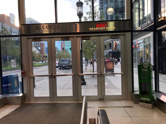 MBTA/SILVER LINE COURTHOUSE STATION - Updated October 2025 - 35 Photos ...