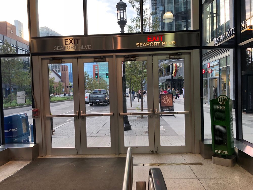 MBTA/SILVER LINE COURTHOUSE STATION - 34 Photos & 76 Reviews - Yelp