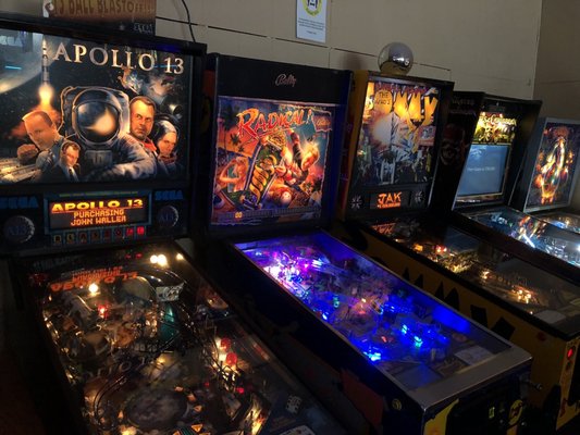 POCKETEER BILLIARDS AND BAR - Updated August 2024 - 218 Photos & 34 ...