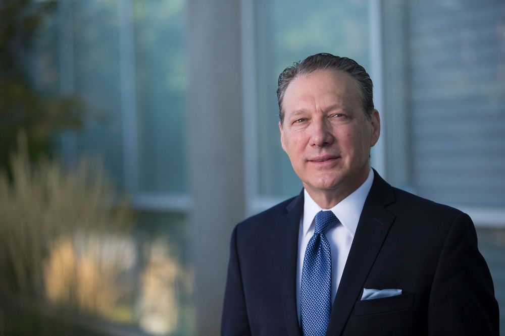 SALTZ PLASTIC SURGERY & SALTZ SPA VITORIA - 30 Photos & 16 Reviews ...