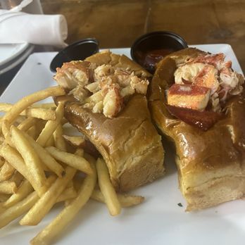 MOBY DICK’S OYSTER BAR & GRILL - Updated February 2026 - 122 Photos ...