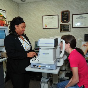 TRIANGLE VISIONS OPTOMETRY - Updated October 2025 - 10 Reviews - 1829 ...