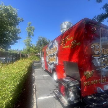 BUSSIN BUNS - Updated July 2025 - 14 Photos & 13 Reviews - Sacramento ...