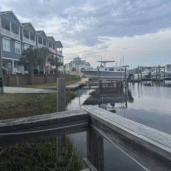 SEARS LANDING GRILL & BOAT DOCKS - Updated May 2025 - 300 Photos & 566 ...