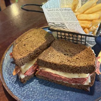 EMERALD LOOP - Updated December 2024 - 559 Photos & 679 Reviews - 216 N ...