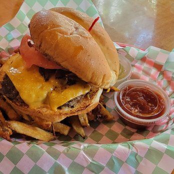 FRITZ EUROPEAN FRY HOUSE - Updated September 2024 - 86 Photos & 208 ...