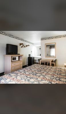 RODEWAY INN MONTEREY NEAR FAIRGROUNDS - Updated August 2025 - 160 ...