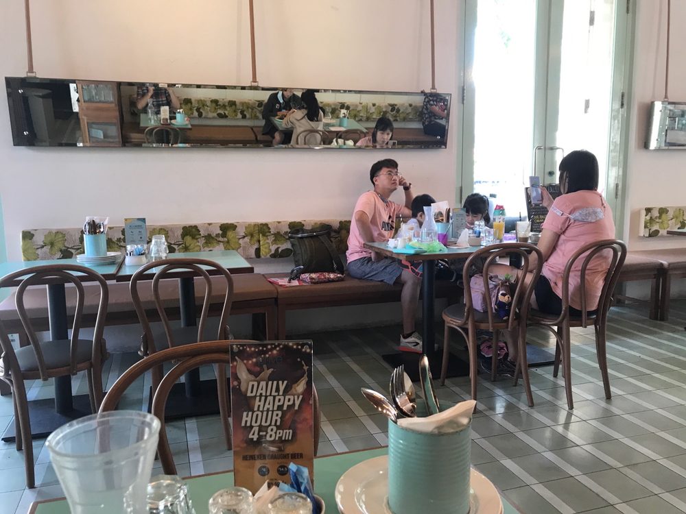 PRIVÉ ACM - Updated August 2025 - 33 Photos - 1 Empress Pl, Singapore ...