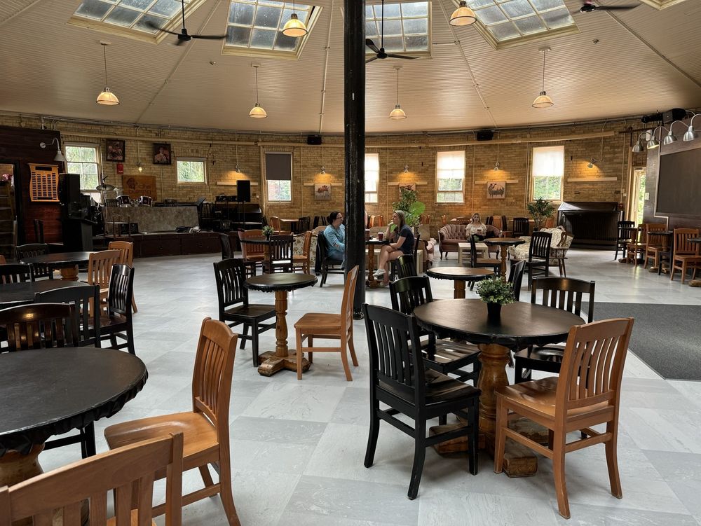 THE BULLRING - Updated September 2025 - 11 Photos - 107 Trent Lane ...