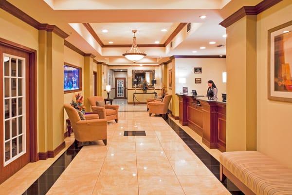 HOLIDAY INN EXPRESS & SUITES BARTOW - Updated November 2024 - 35 Photos ...