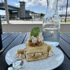 CONSTANTINE’S ON THE BAY - Updated January 2026 - 27 Photos & 25 Real ...