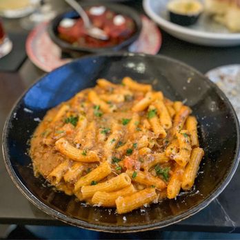 AMORE - Updated October 2025 - 51 Photos & 38 Reviews - 239 Pearl St ...